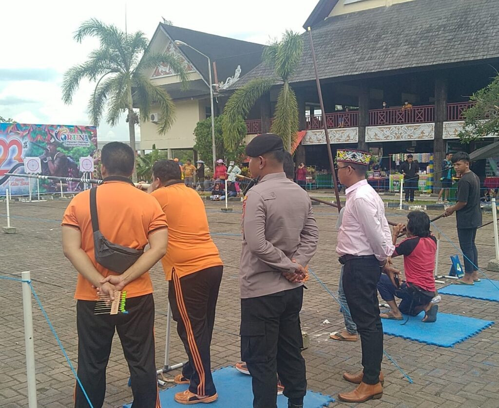 LOMBA SUMPIT TRADISIONAL DALAM RANGKA ACARA DAHAU HUT KUBAR KE-23 ...