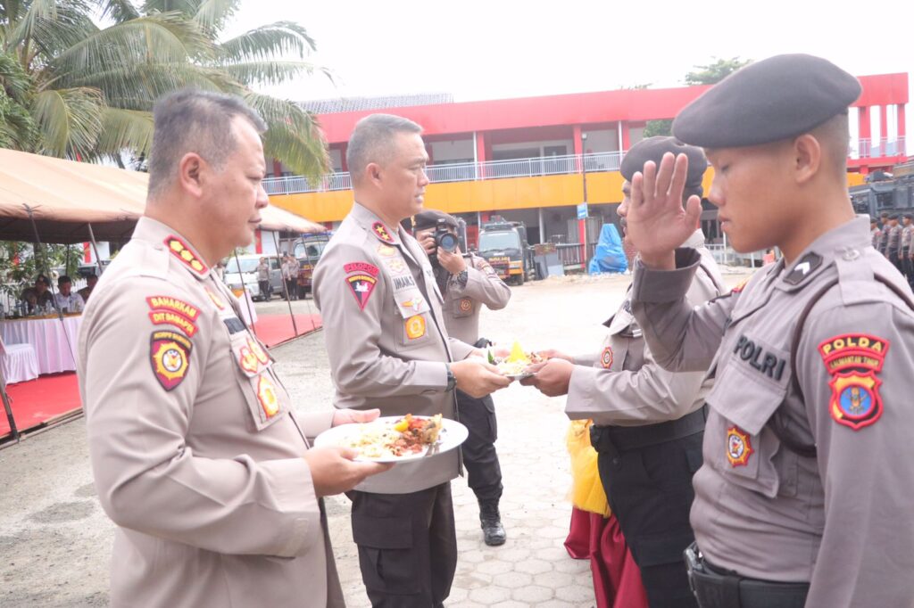 Upacara Penutupan Pembaretan Bintara Remaja Dit Samapta Polda Kaltim ...
