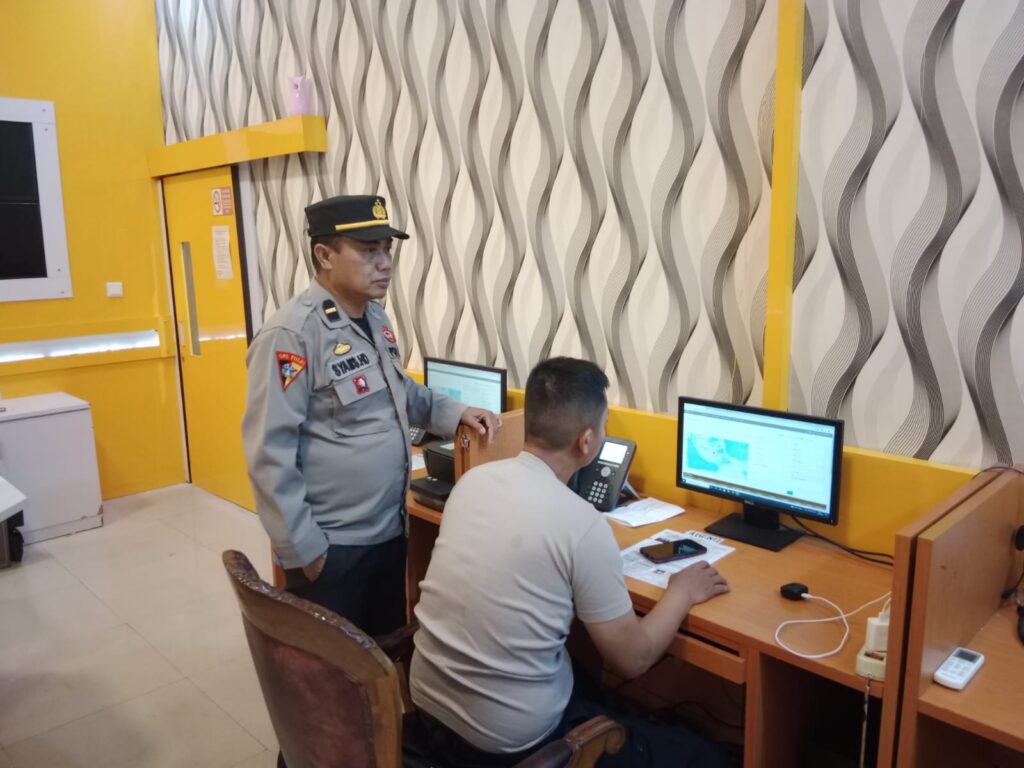 Pawas Kontrol Ruang Pelayanan 110 Polres Kubar – portalkubar.com